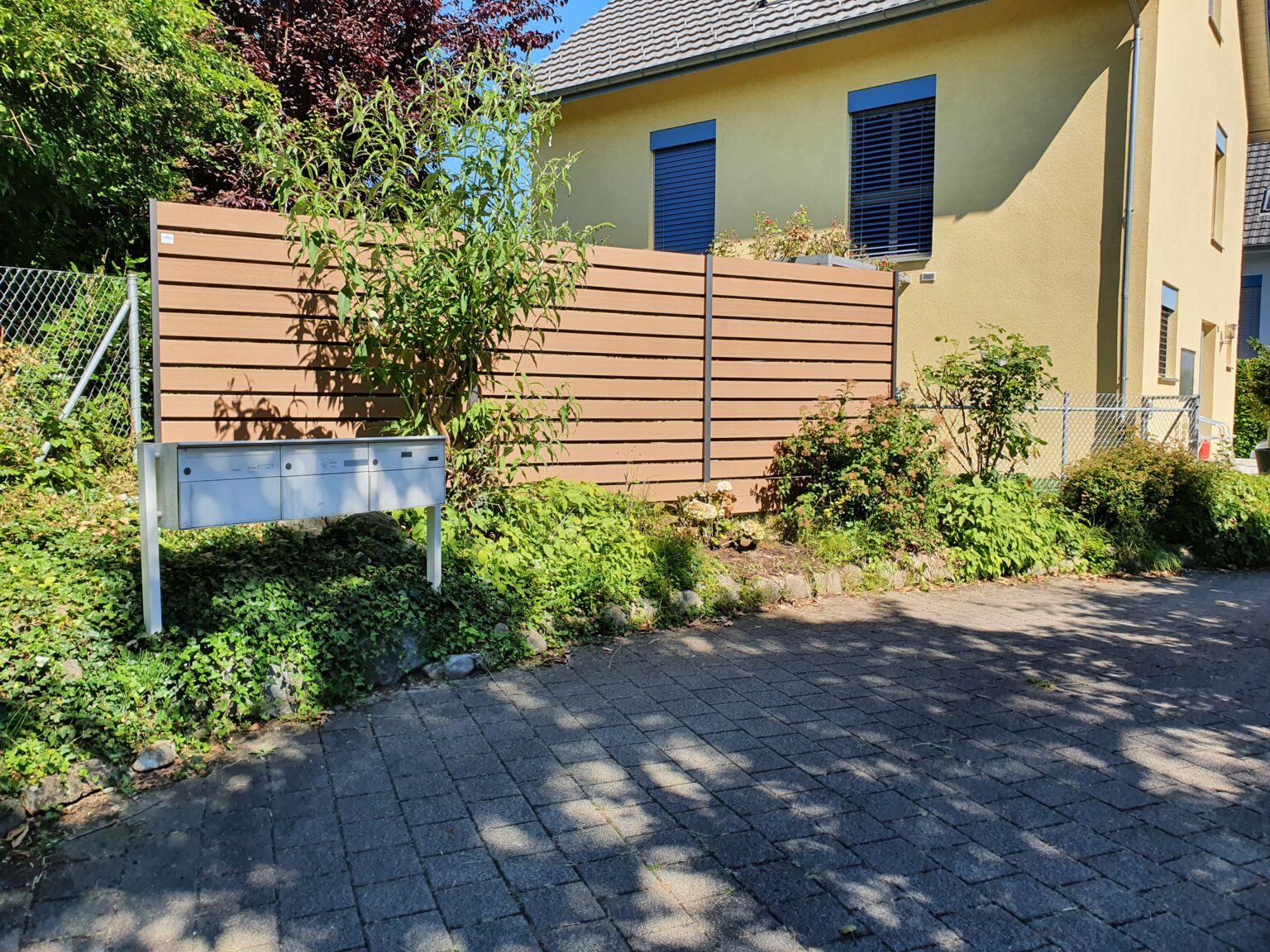 Sichtschutz-, Lärmschutz-Zaun - Krattiger-Zäune AG