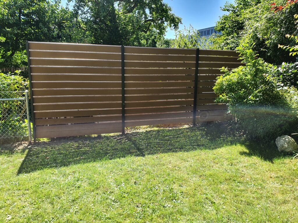 Sichtschutz-, Lärmschutz-Zaun - Krattiger-Zäune AG